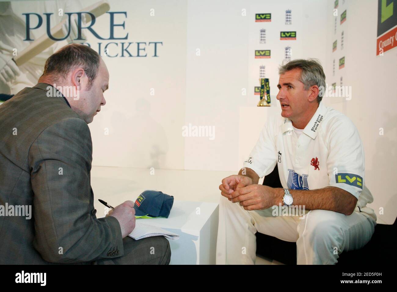 Action sport cricket andrew caddick hi-res stock photography and images ...