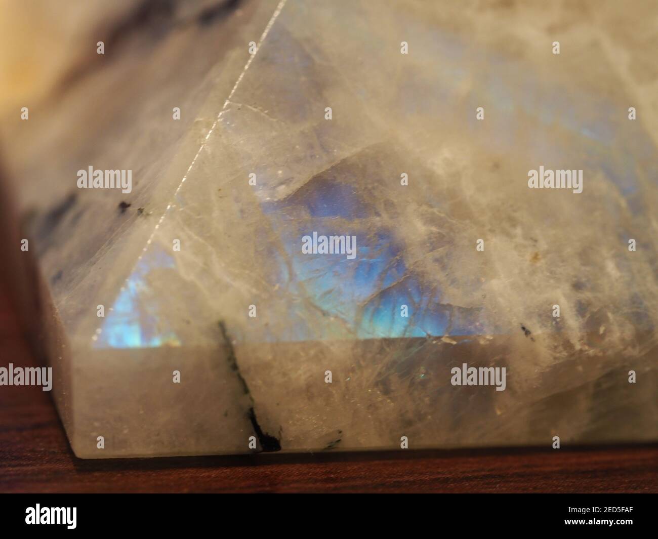 Gemology hi-res stock photography and images - Alamy