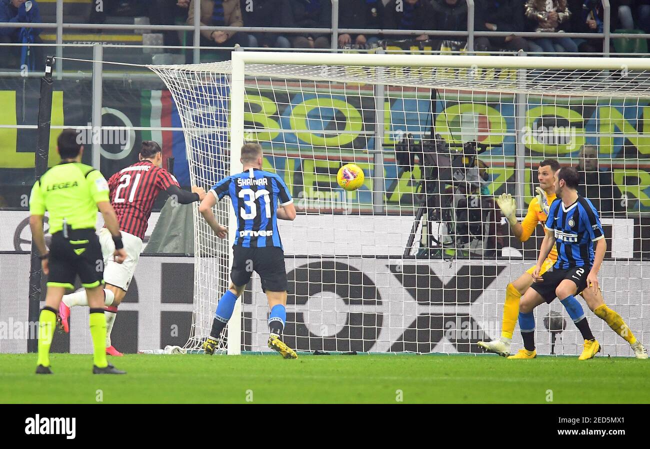 Zlatan goal ac milan inter hi-res stock photography and images - Alamy
