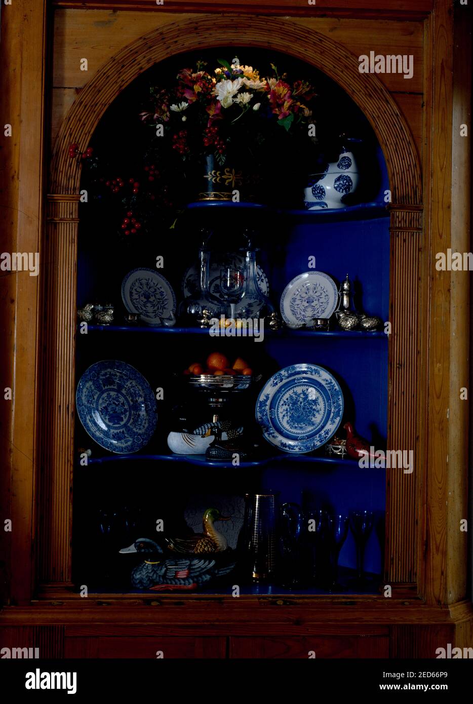Display cupboard hi-res stock photography and images - Alamy