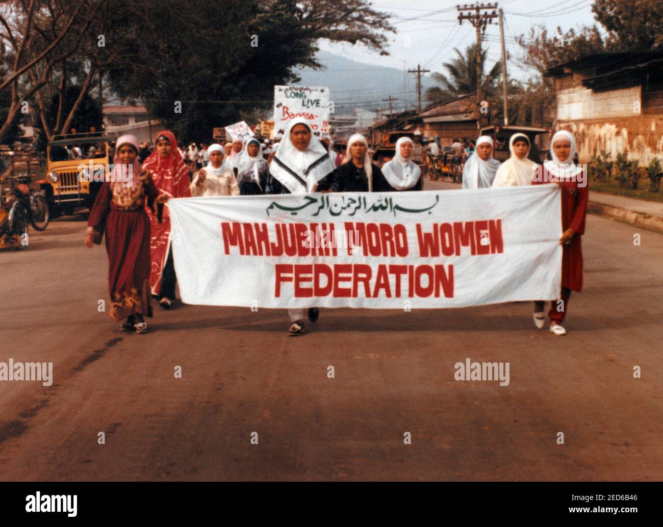 Jolo Sulu Philippines Moro Women in Islamic Dress in the Mahjubah Moro ...