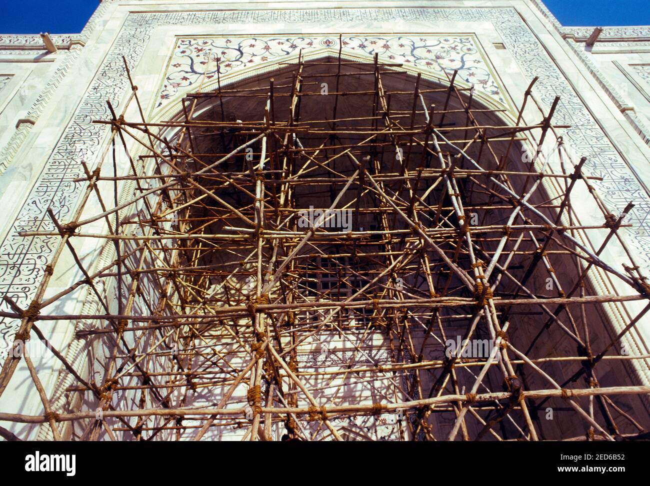 Agra India Taj Mahal Restoration Bamboo Scaffolding Stock Photo - Alamy
