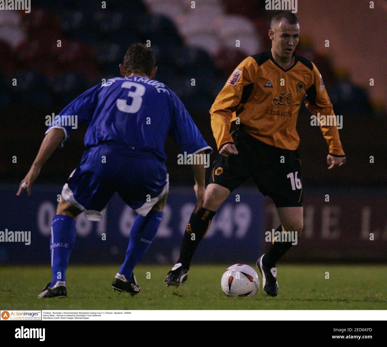 Rochdale v wolves hi-res stock photography and images - Alamy