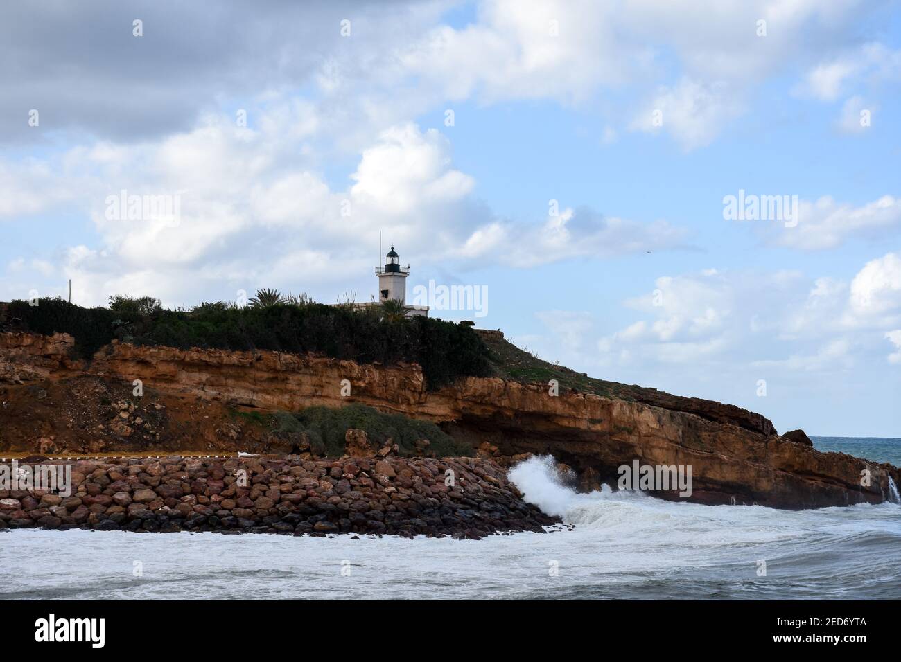 Small bay boats lighthouse hi-res stock photography and images - Alamy