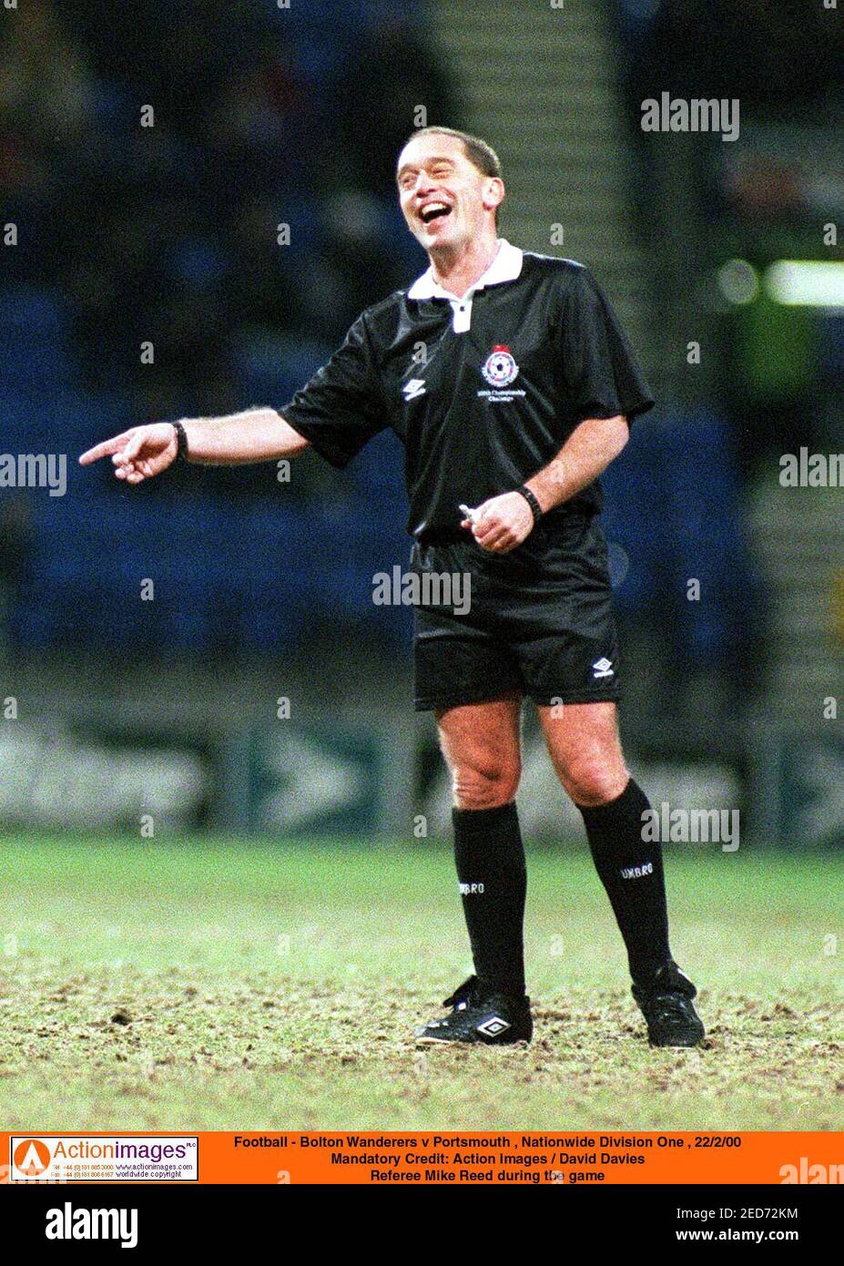 Referee mike reed during hi-res stock photography and images - Alamy