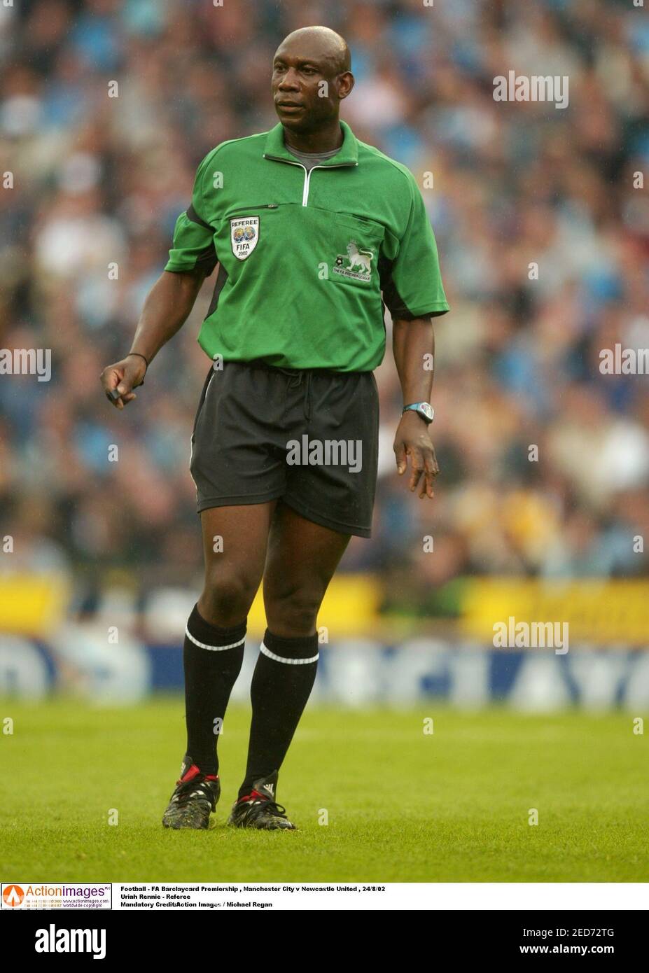 Sport football action referee uriah rennie hi-res stock photography and ...