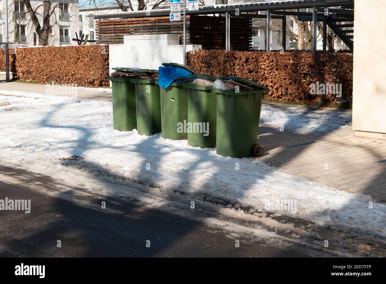 Garbage schedule hi-res stock photography and images - Alamy