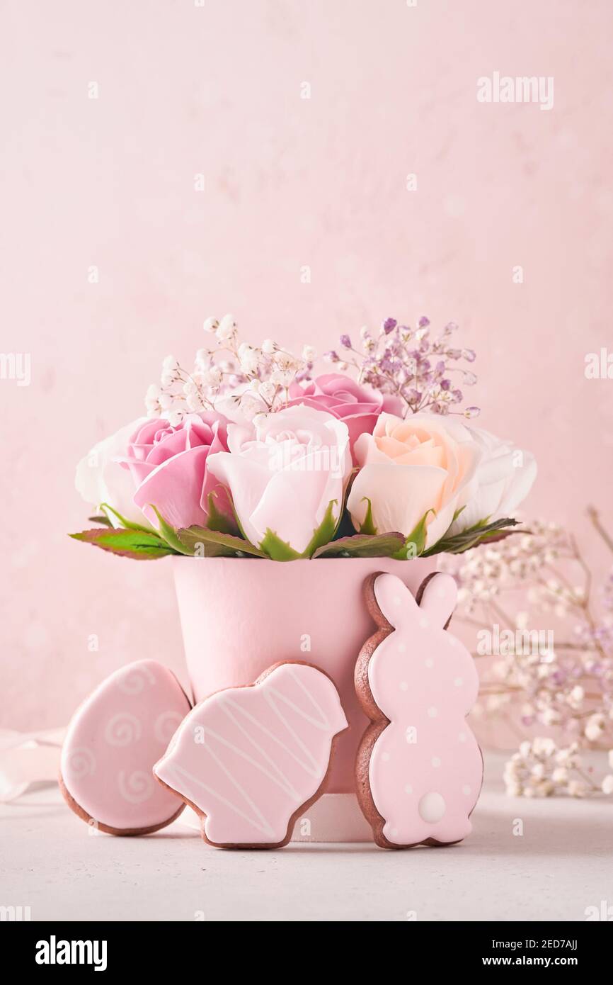 Easter background decoration with beautiful bouquet pink roses flowers ...