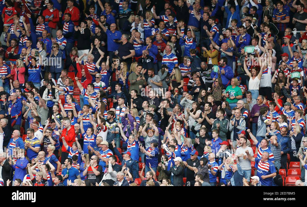 Wakefield trinity fans hi-res stock photography and images - Alamy