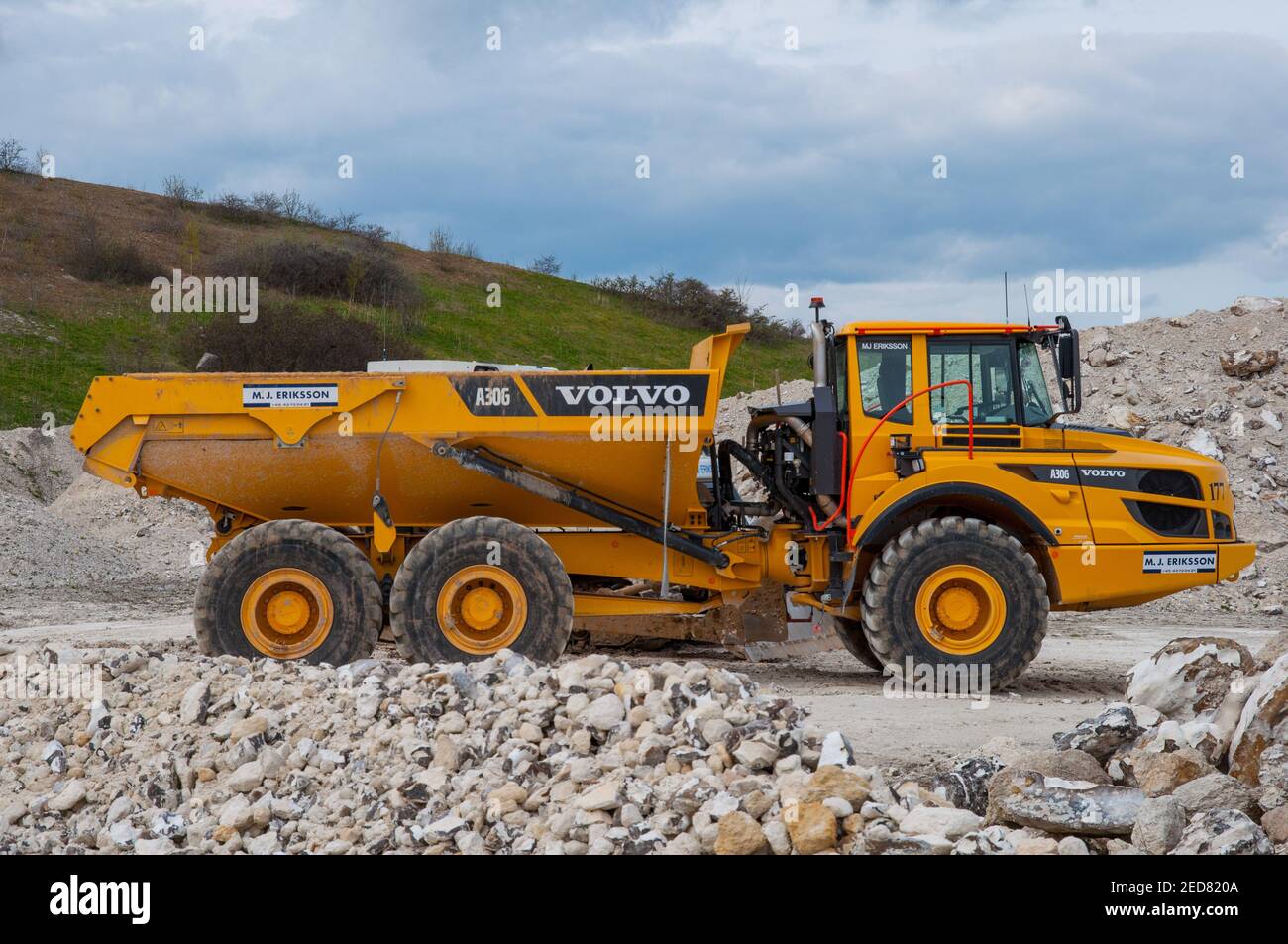 Dumper truck quarry hi-res stock photography and images - Alamy