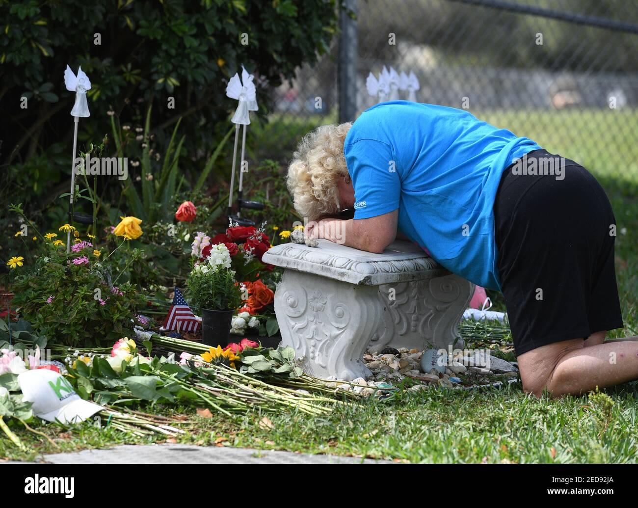 Parkland Fl Usa 14th Feb 2021 A Women Is Seen Visiting A Make Shift