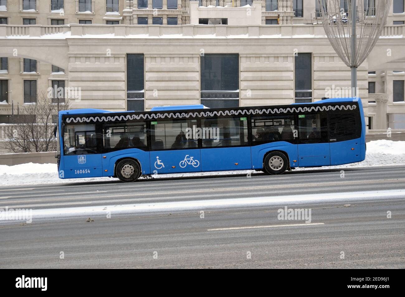 Bus on a snowy road hi-res stock photography and images - Alamy