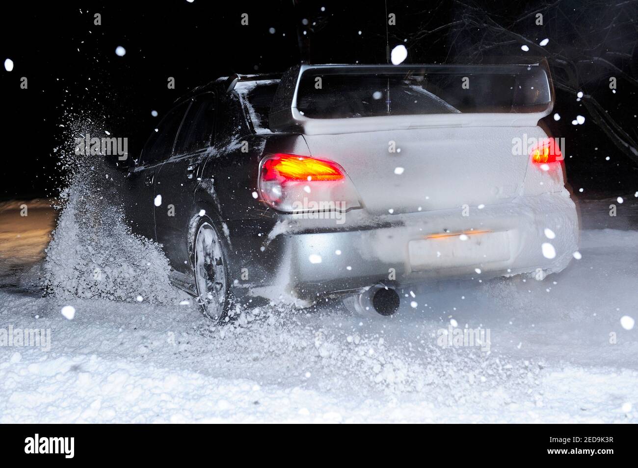 Subaru Snow Drift Wallpaper