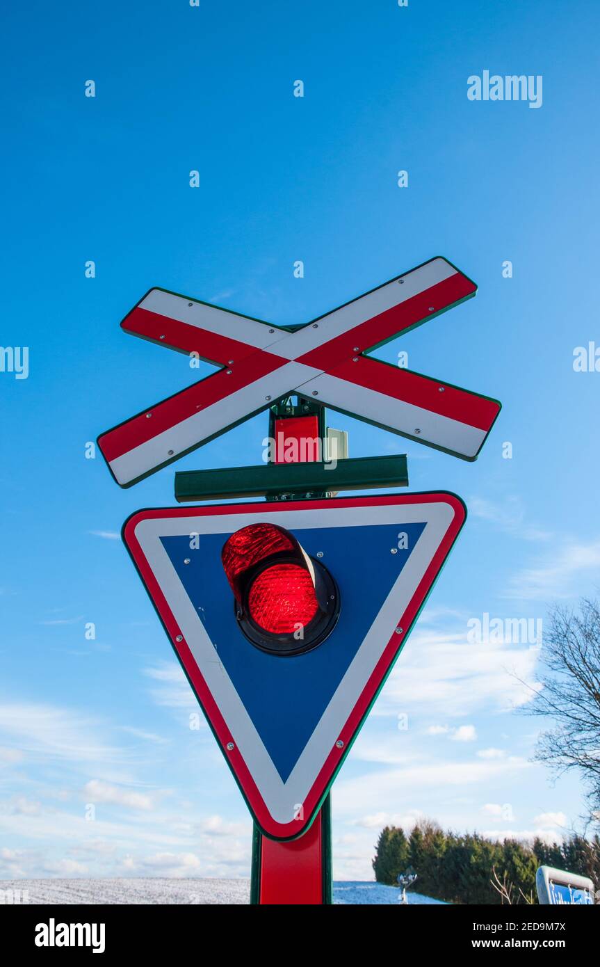 Red x signal hi-res stock photography and images - Alamy