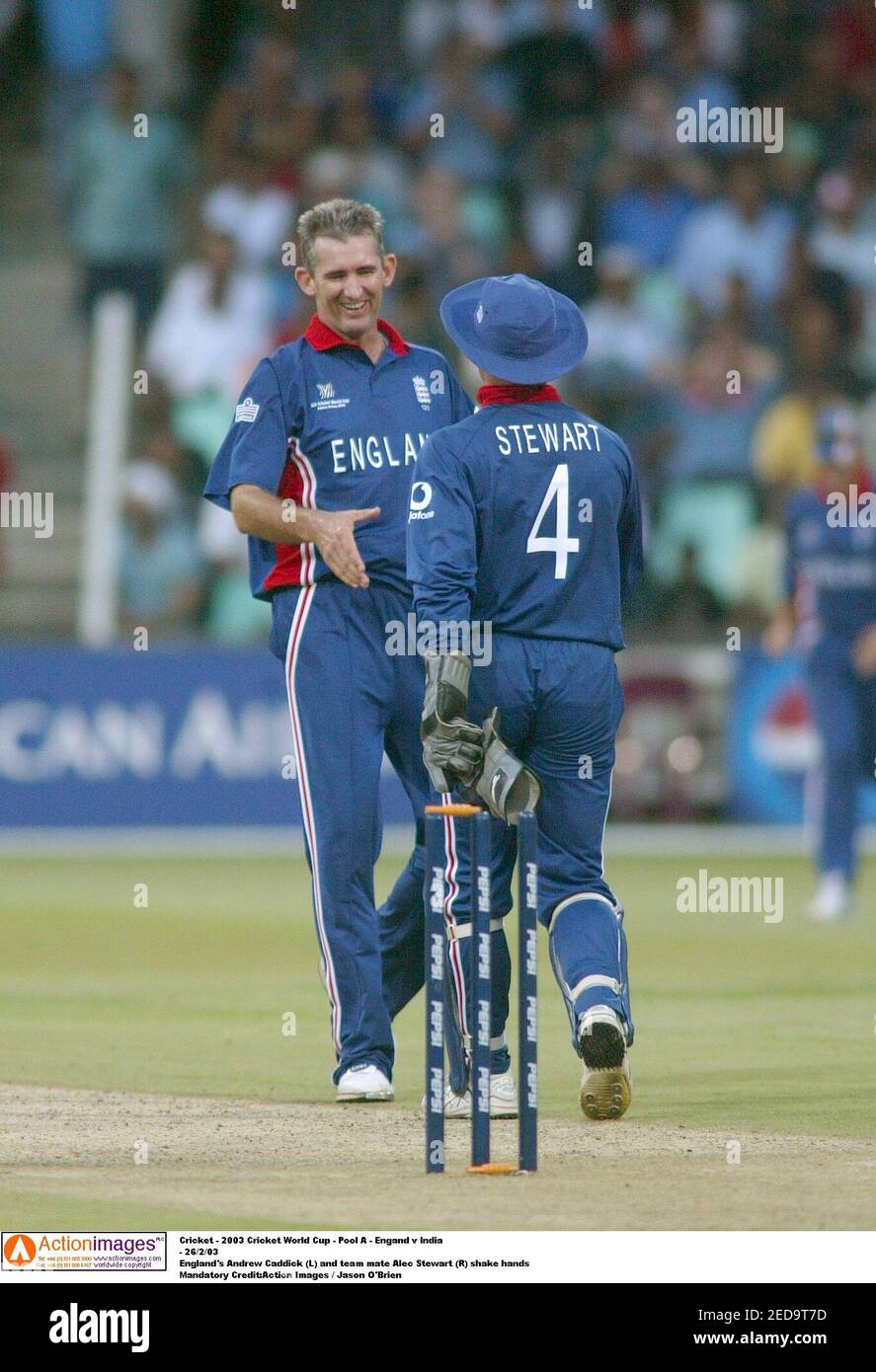 Alec stewart and andrew caddick hi-res stock photography and images - Alamy