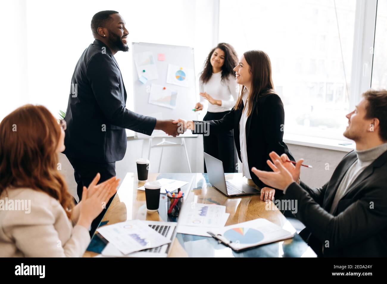 Business partnership. Successful people make agreement after ...