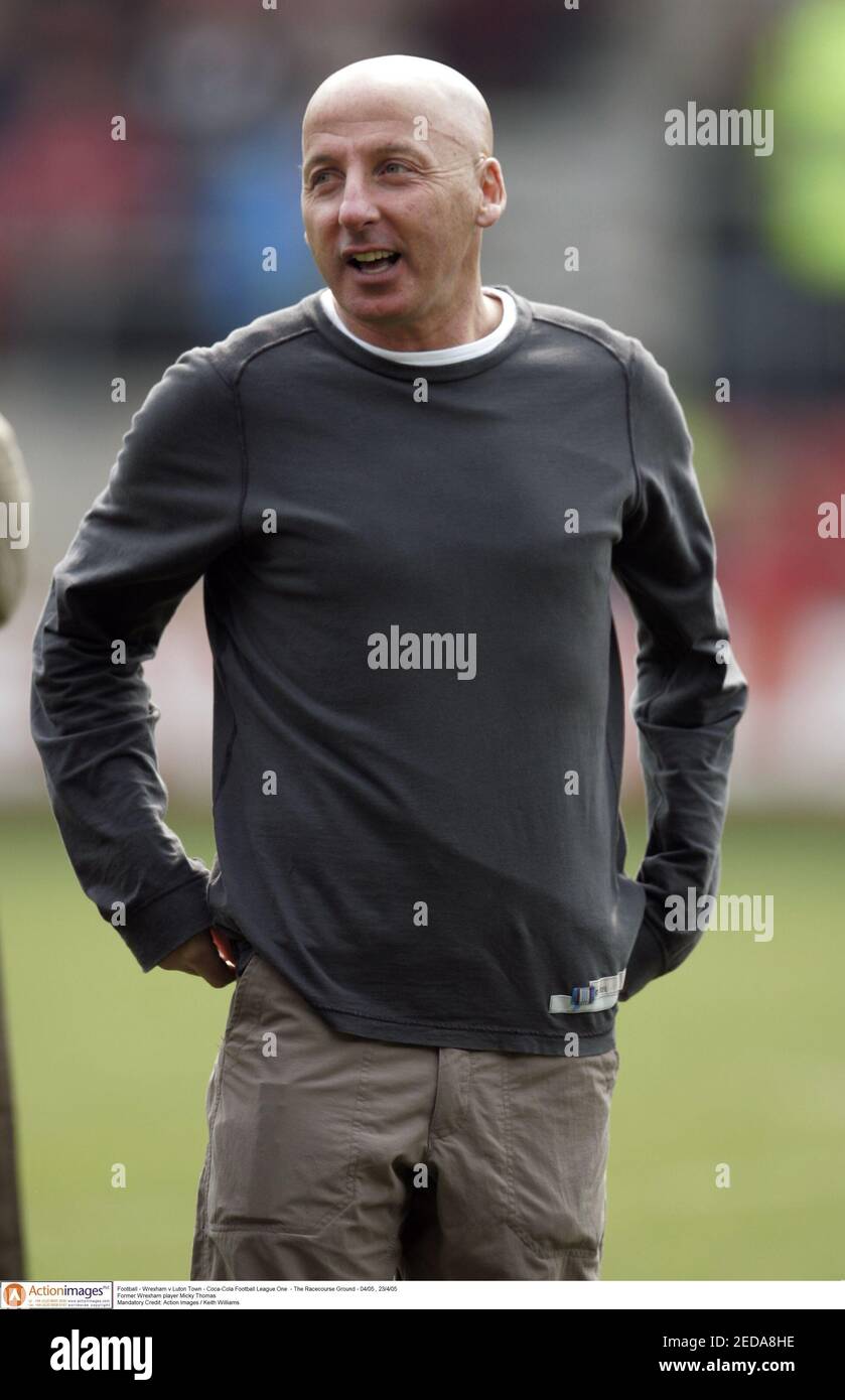 Mickey thomas wrexham hi-res stock photography and images - Alamy