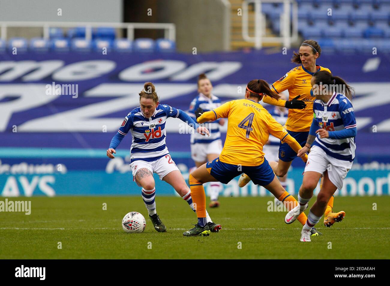 Reading fc women rachel rowe hi-res stock photography and images - Alamy