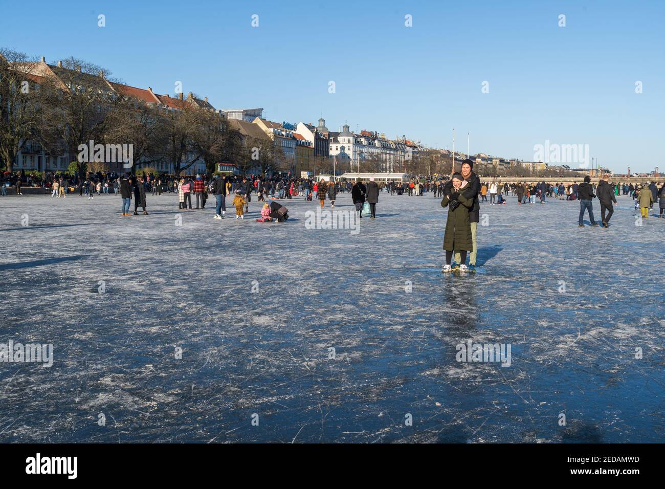 Crowds enjoying Copenhagen's frozen lakes Stock Photo - Alamy