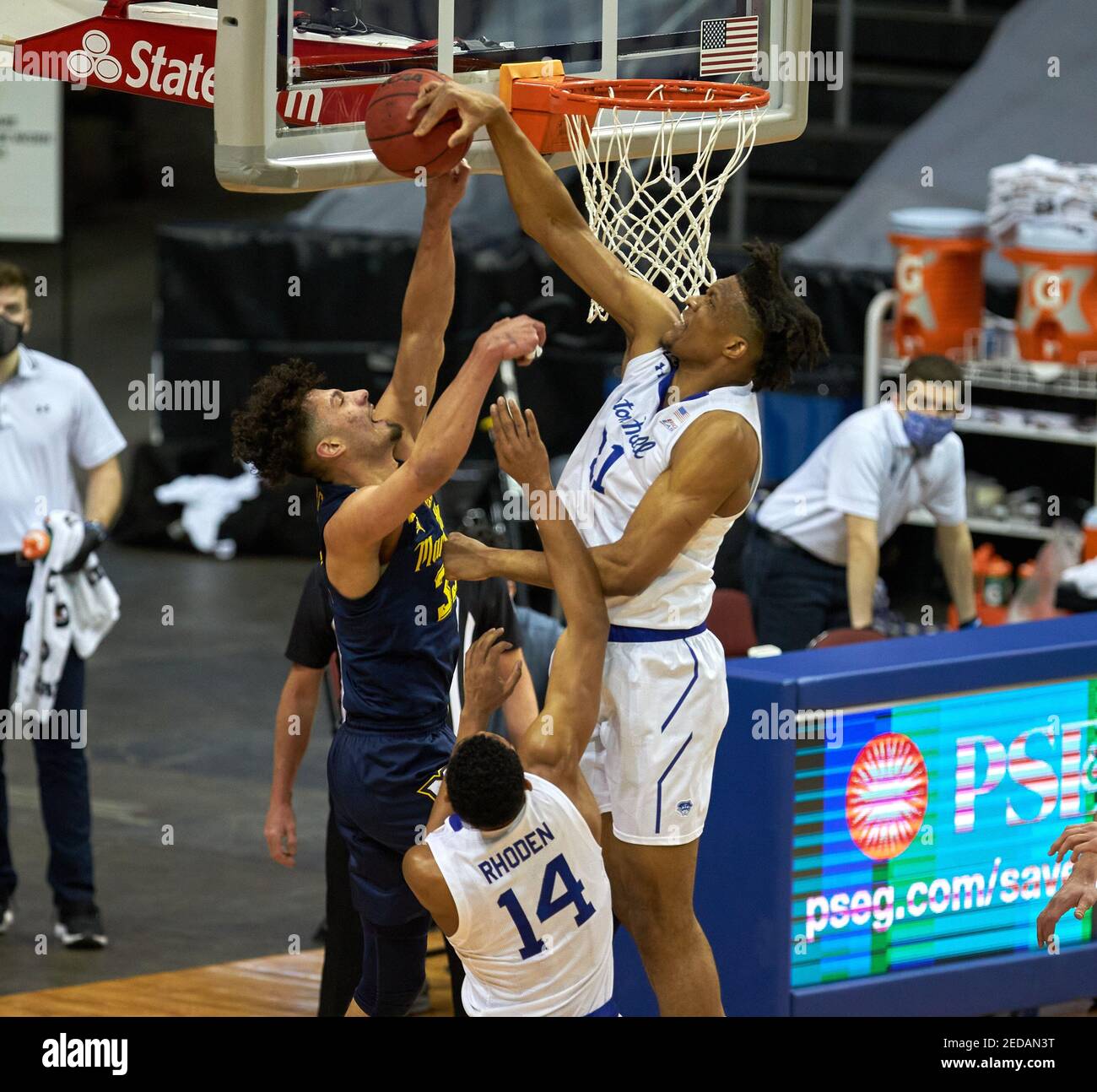 21 blocks hi-res stock photography and images - Alamy