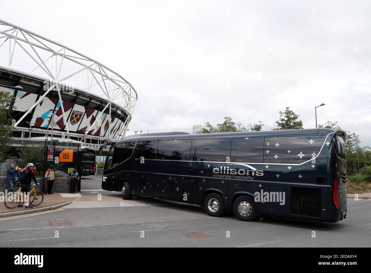 Chelsea Team Bus High Resolution Stock Photography and Images - Alamy