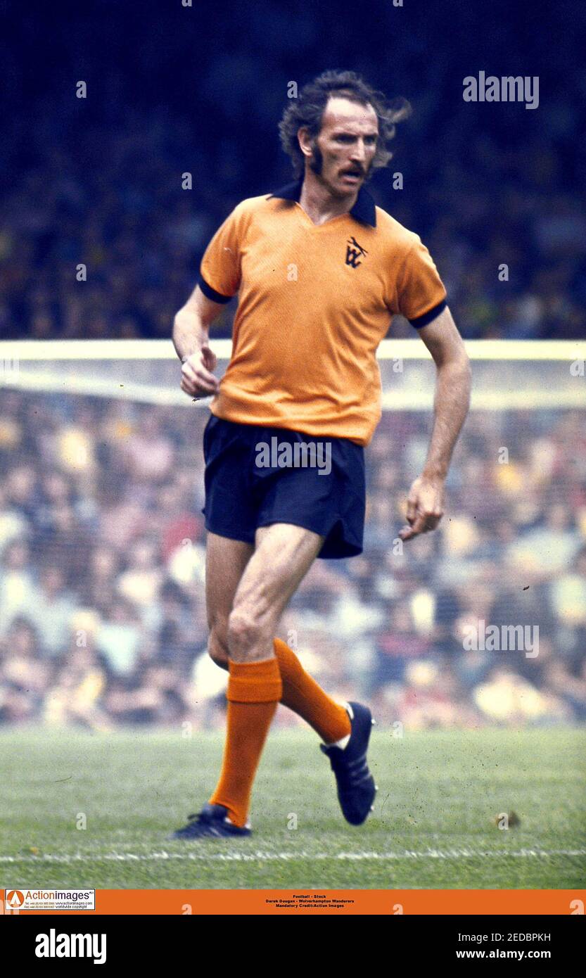 Derek dougan wolverhampton wanderers hi-res stock photography and ...
