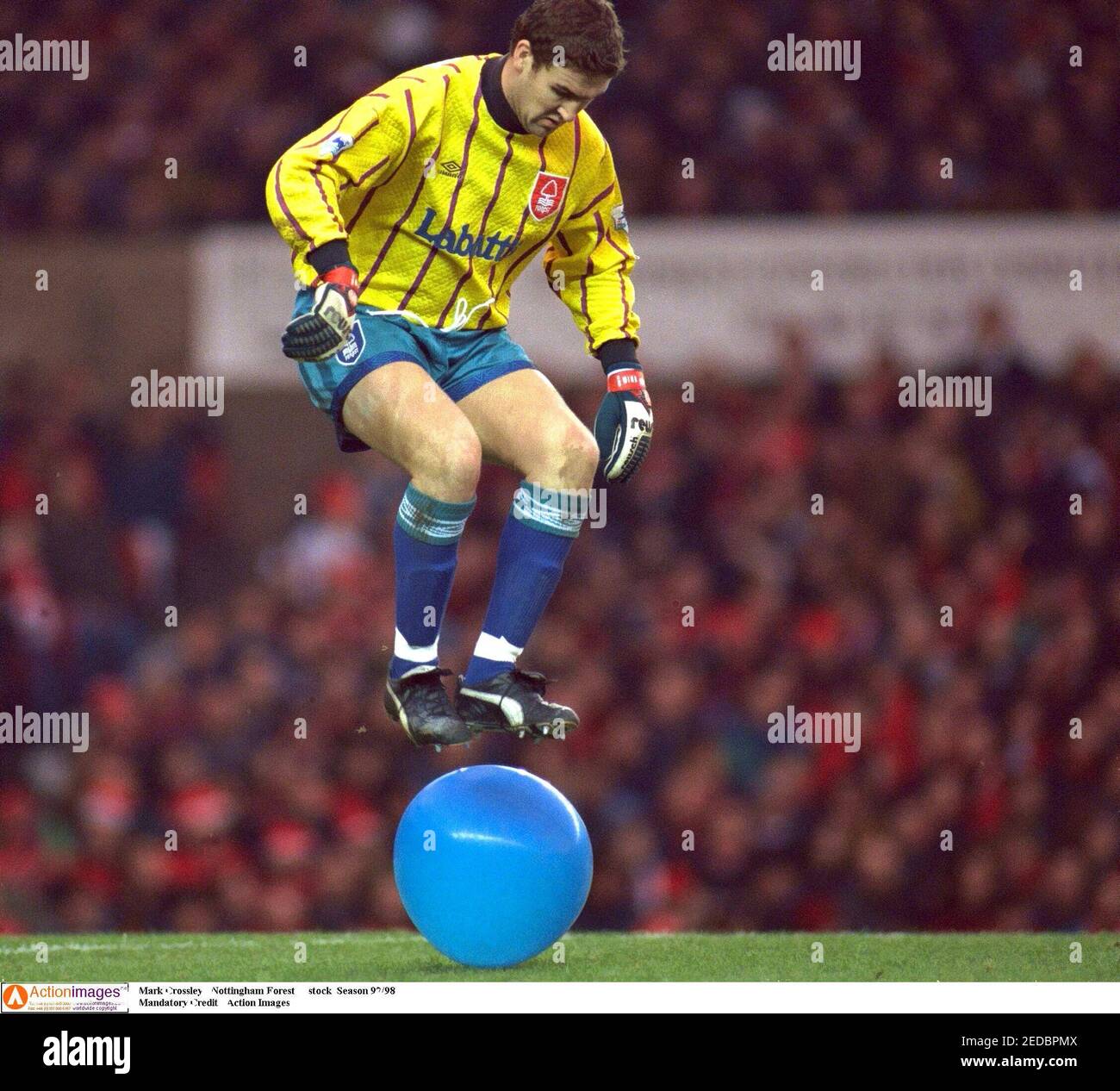 Mark Crossley Nottingham Forest High Resolution Stock Photography and ...