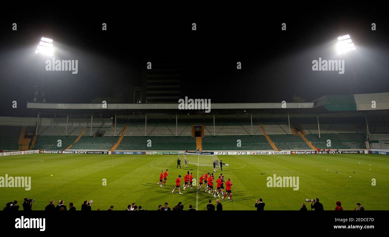 Bursa football stadium hi-res stock photography and images - Alamy