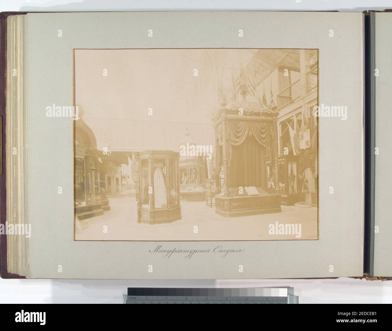 Habit of Coriolanus in the Tragedy of Coriolanus. Coriolan dans la ...