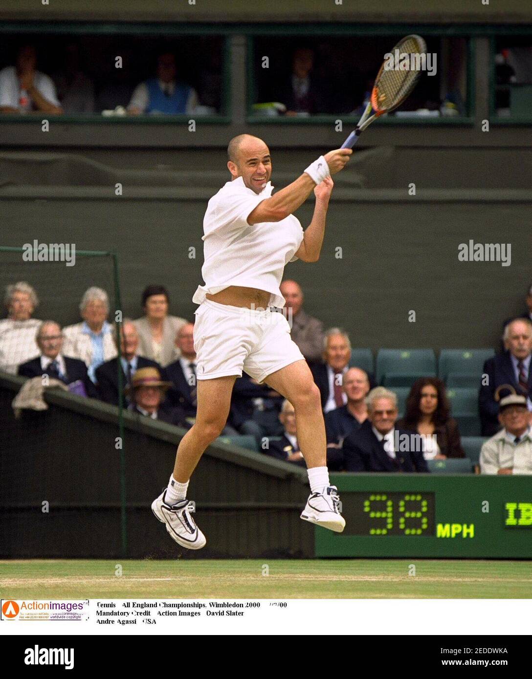 Andre agassi wimbledon 2000 hi-res stock photography and images - Alamy