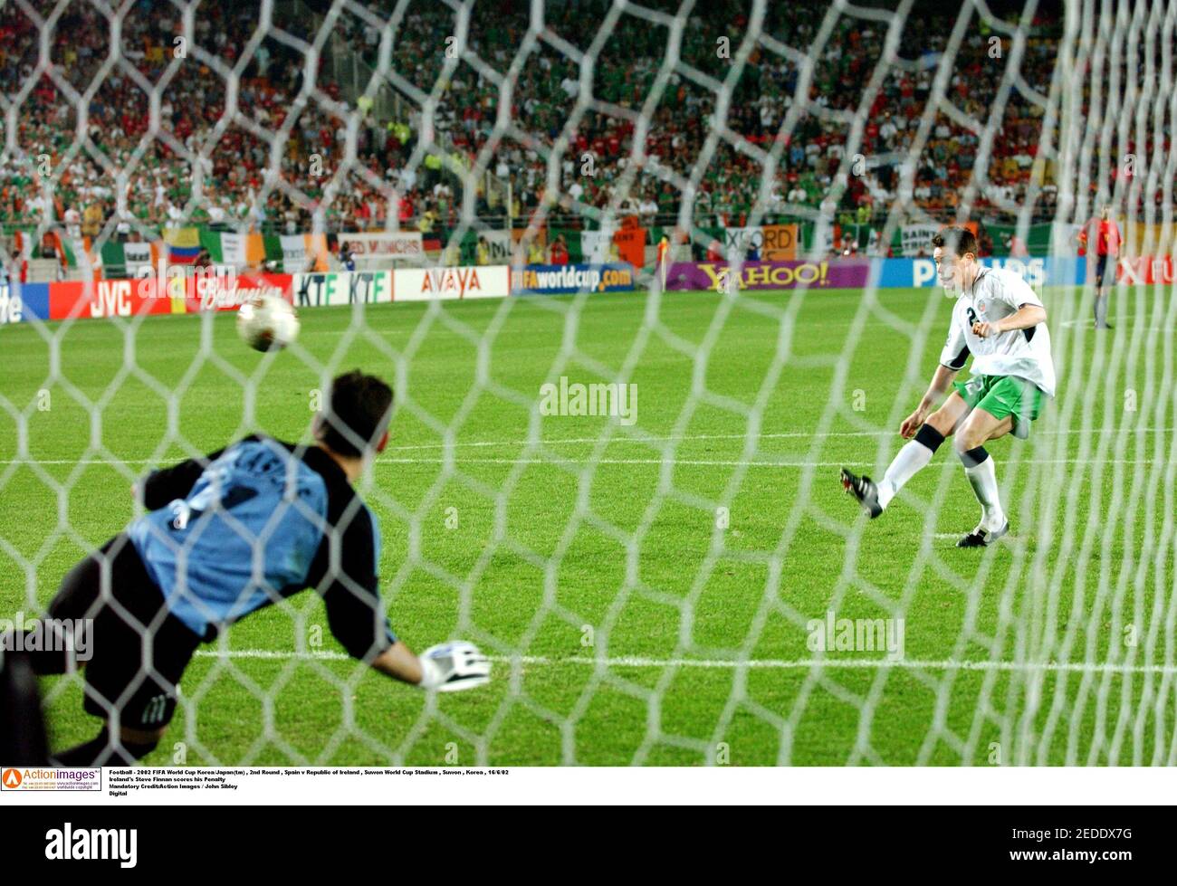 Steve finnan 2002 hi-res stock photography and images - Alamy