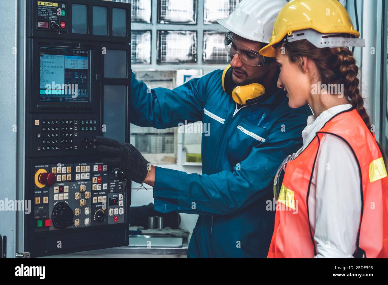 Manufacturing plant workers hi-res stock photography and images - Alamy