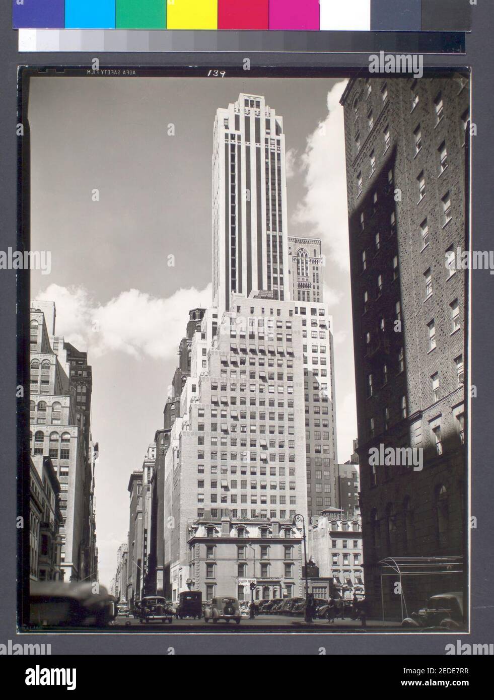 Madison Avenue, looking north from 38th Street, Manhattan Stock Photo ...