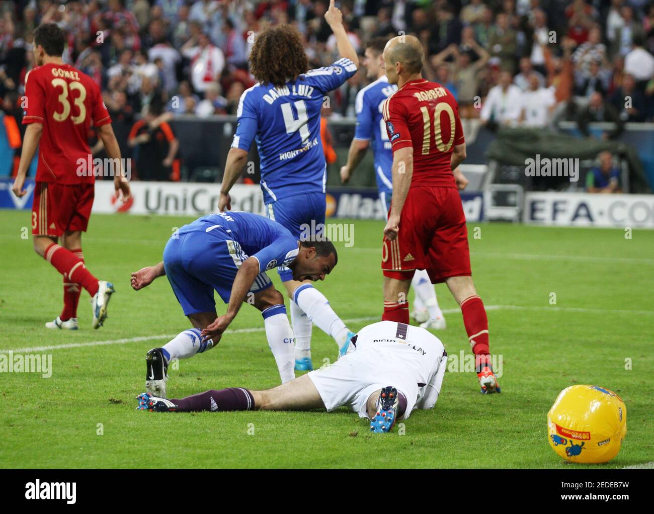 Football pitch on a beach hi-res stock photography and images - Alamy