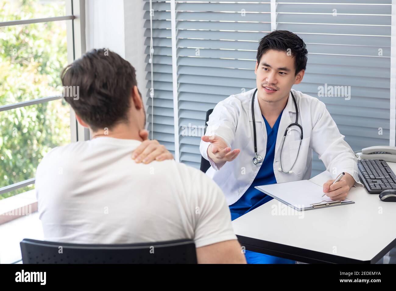 What Doctor For Back And Neck Pain at Carl Moran blog