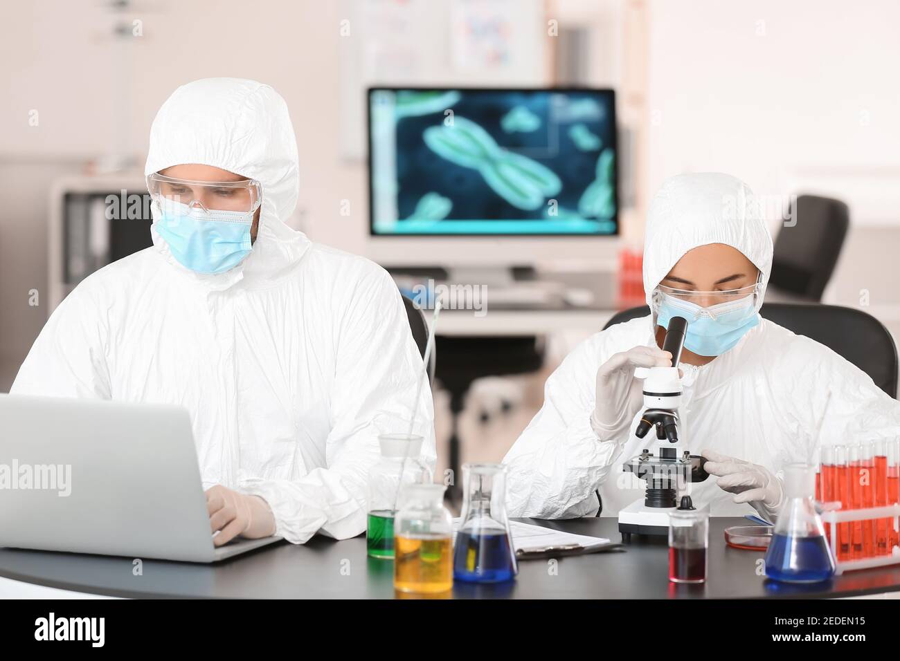 Scientists studying hi-res stock photography and images - Alamy