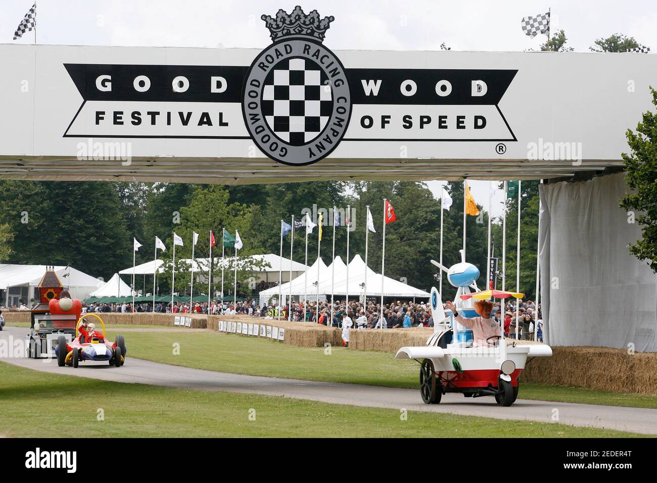 Wacky racers goodwood hi-res stock photography and images - Alamy