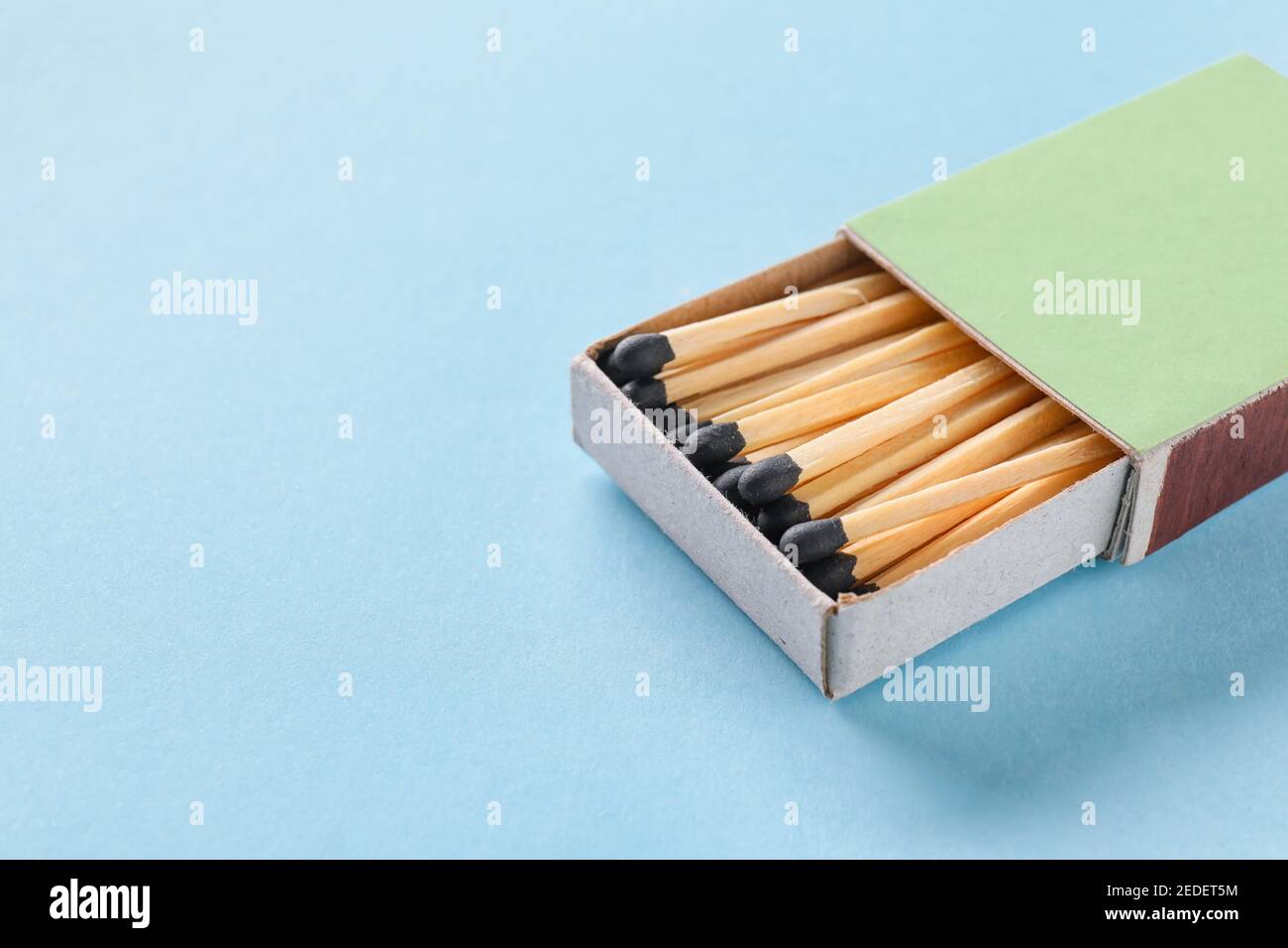 Empty box matches hi-res stock photography and images - Alamy