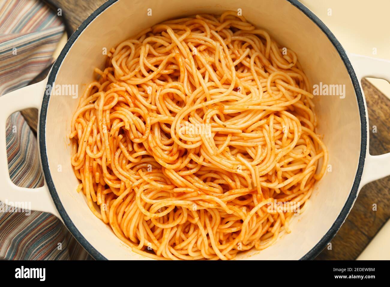 Cooking pot with pasta, closeup Stock Photo - Alamy