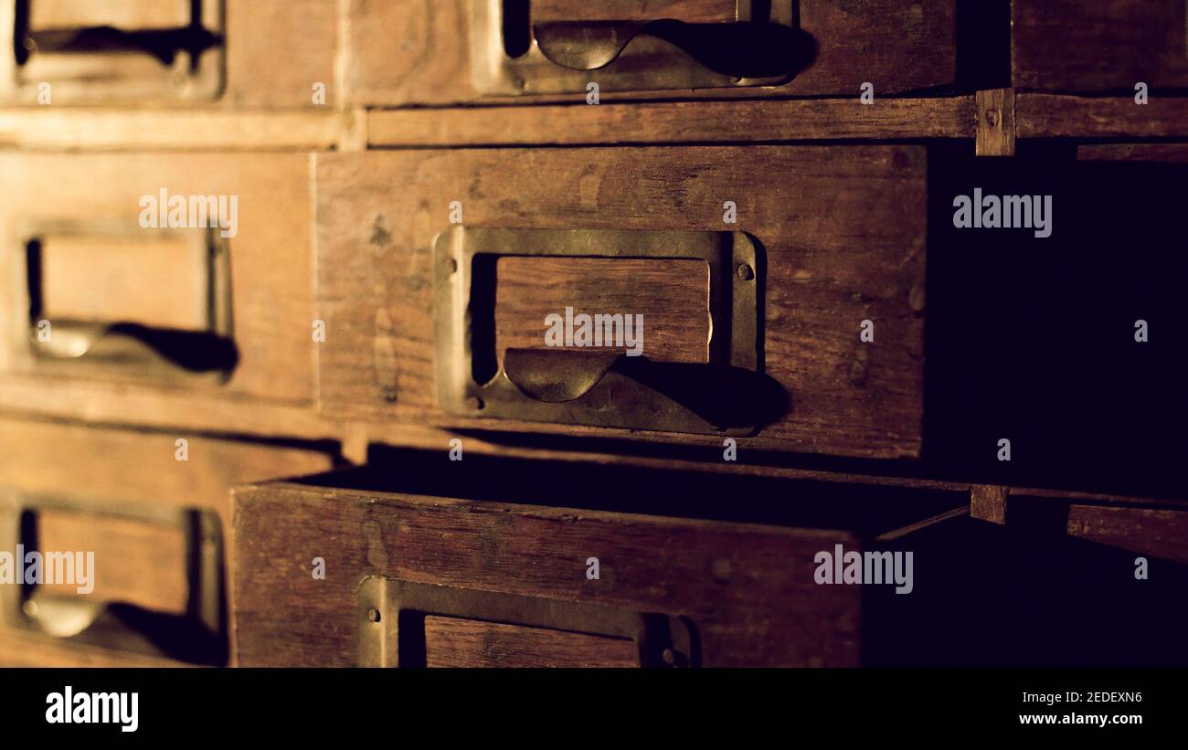 Vintage locker hi-res stock photography and images - Alamy