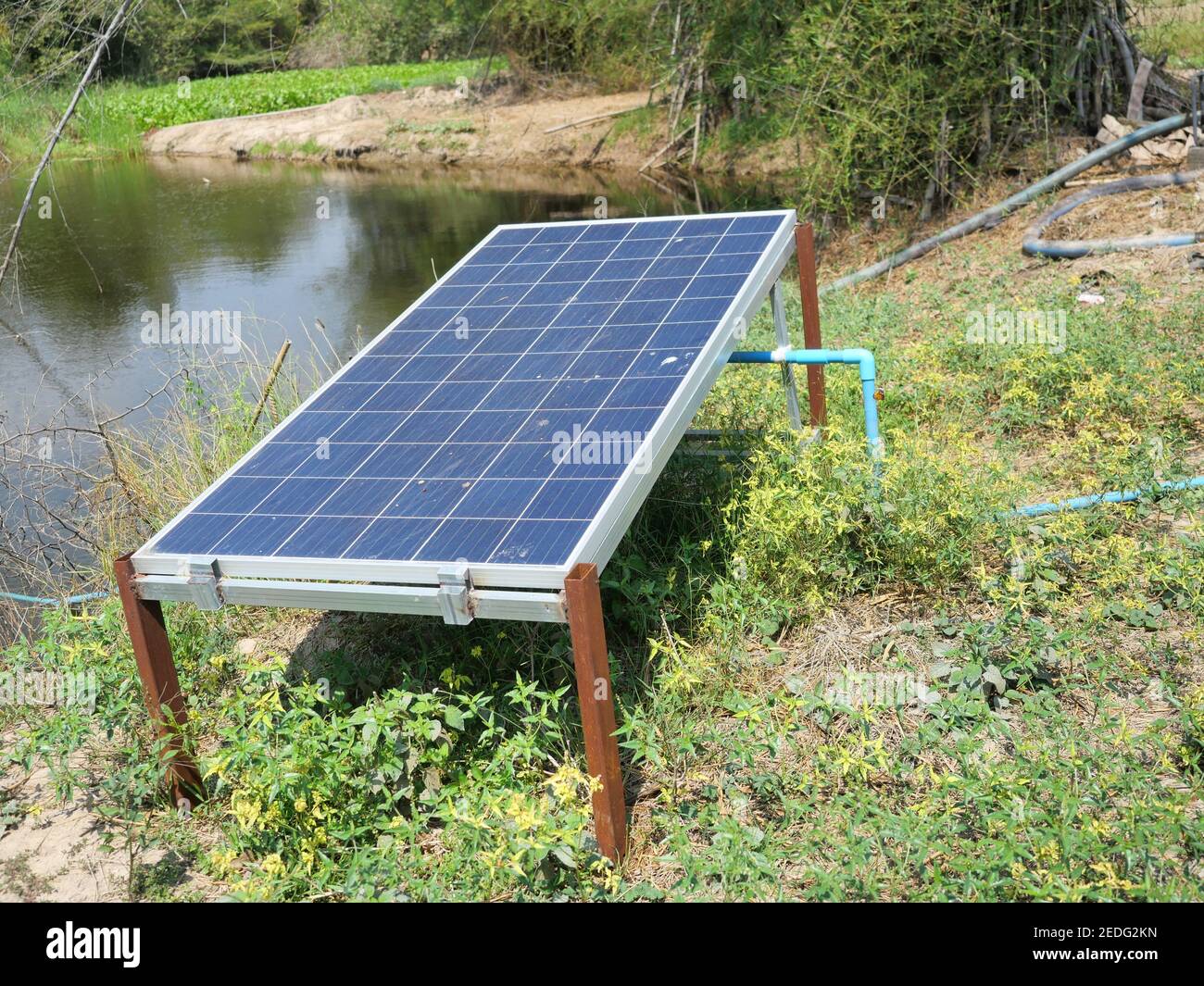 Generate electricity to power the pump in the pond by solar cell panel ...