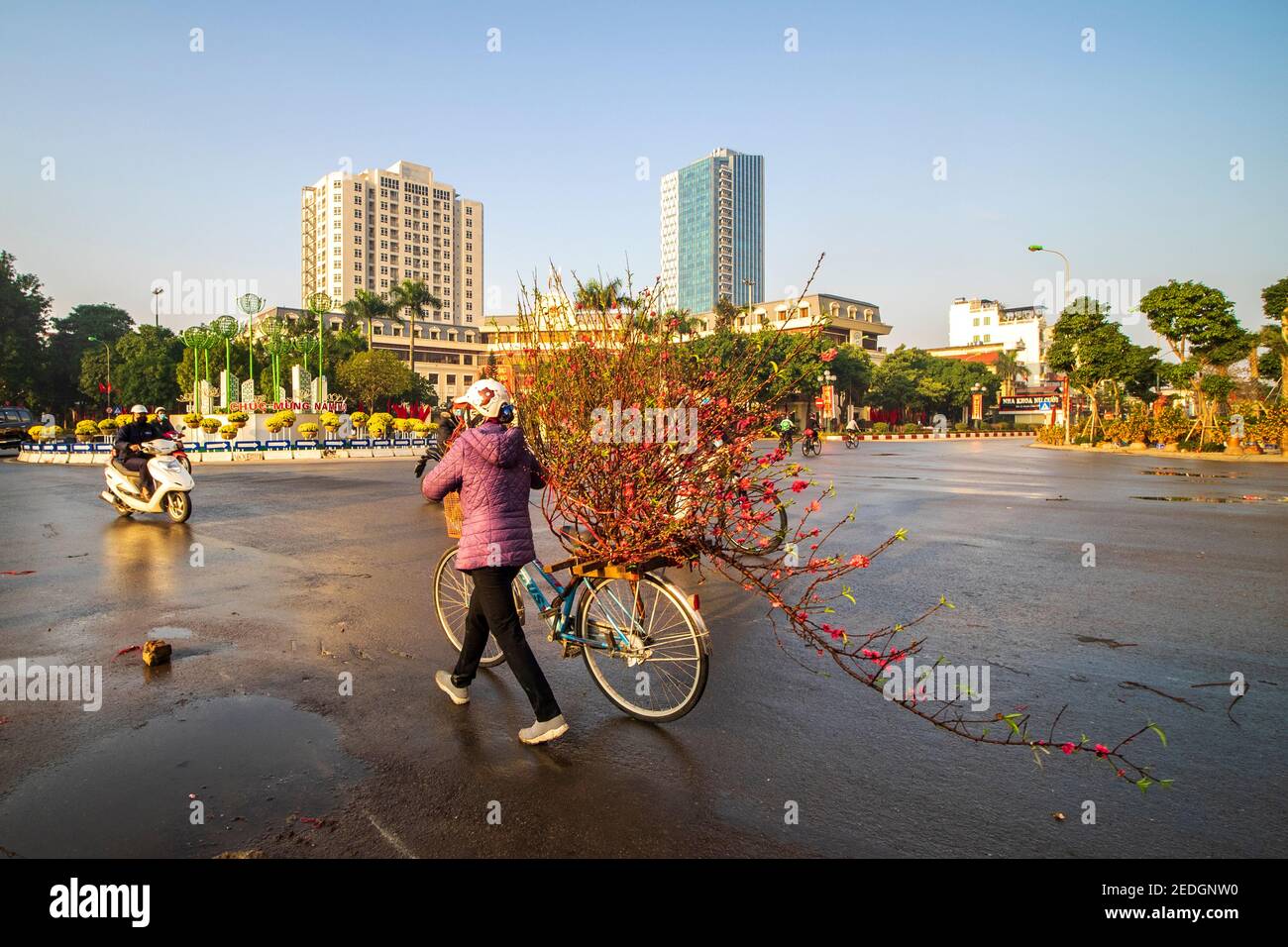 Hanoi daily life Stock Photo - Alamy
