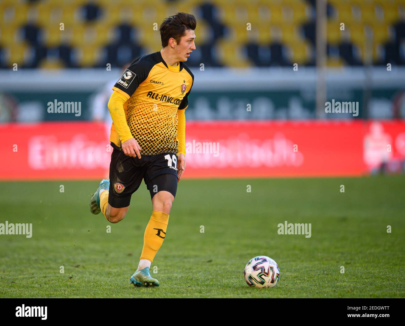 Dresden, Germany. 14th Feb, 2021. Football: 3. league, SG Dynamo ...
