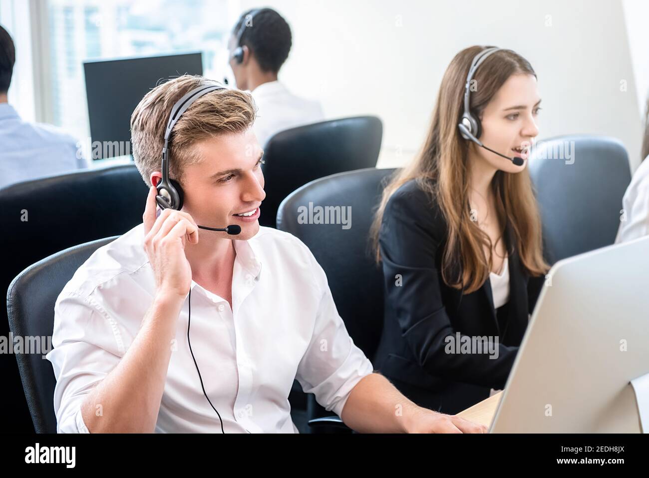 Call center agents hi-res stock photography and images - Alamy