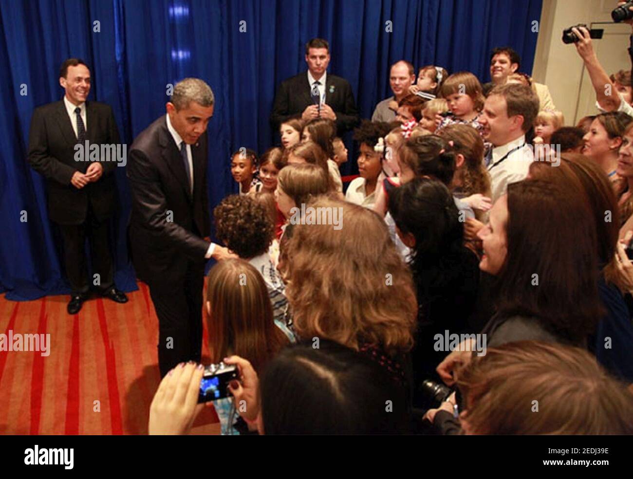Obama greets American students Stock Photo - Alamy