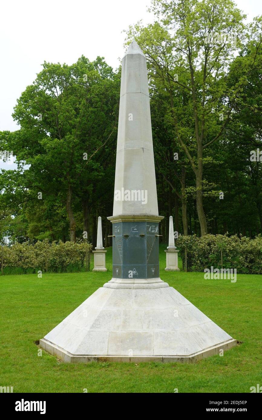 Buscot park hi-res stock photography and images - Alamy