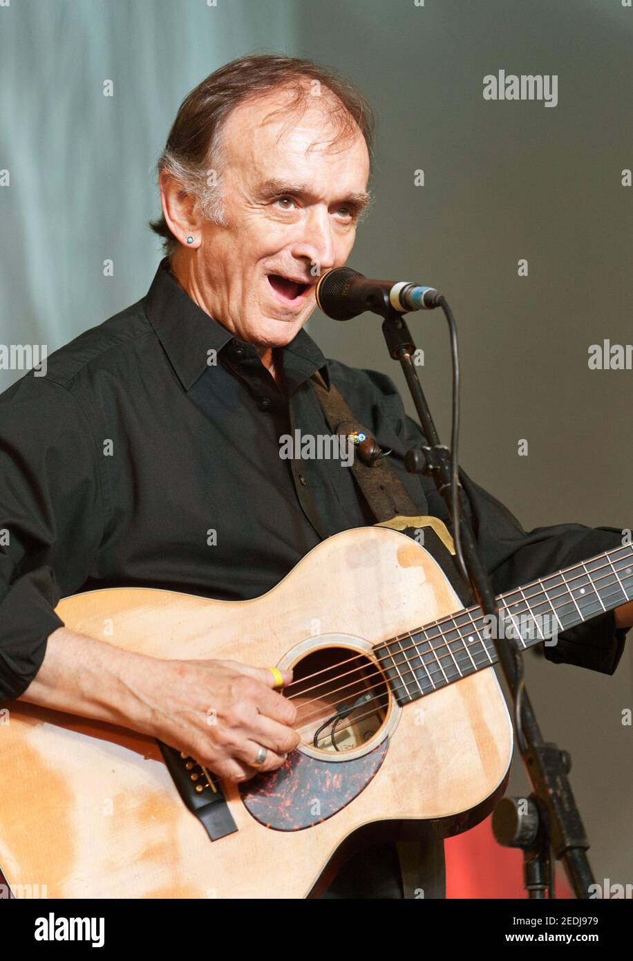 Martin Carthy performing with The Imagined Village at the Larmer Tree ...
