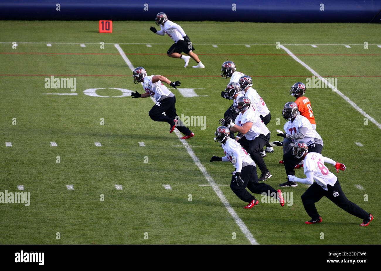 Steven johnson nfl hi-res stock photography and images - Alamy