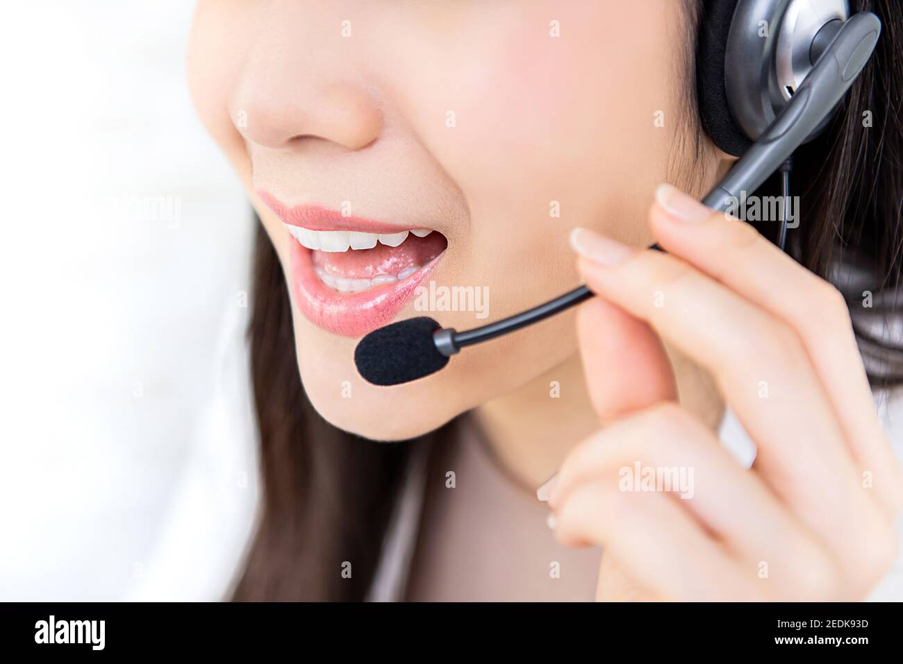 Headset with a mic hi-res stock photography and images - Alamy