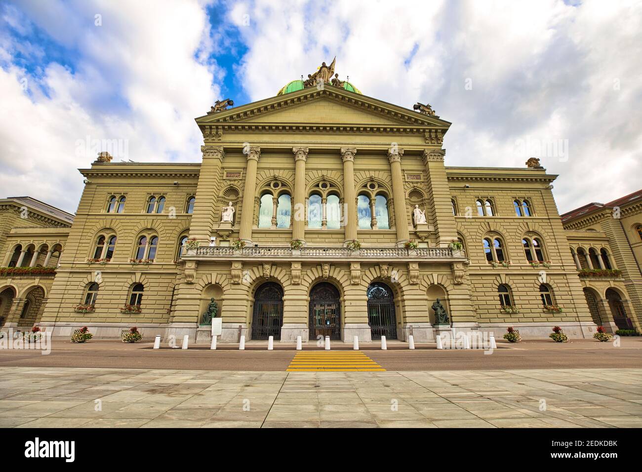 Bern square hi-res stock photography and images - Alamy